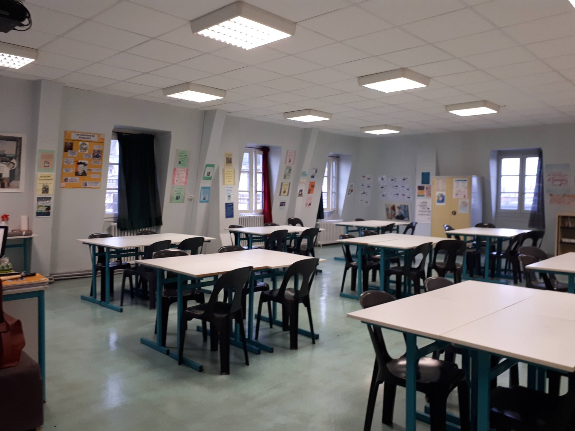 EDUCATEE: le site éducatif qui aide les jeunes à réussir